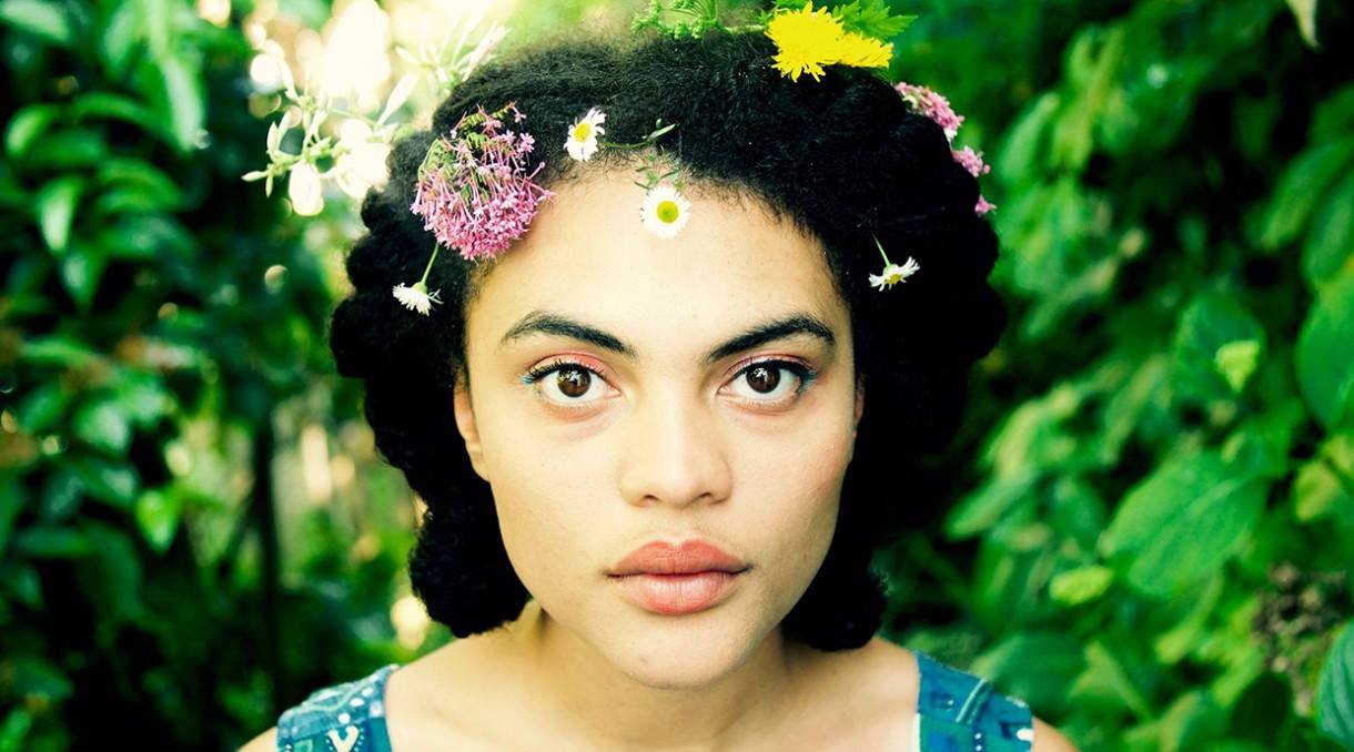 Estère ( New Zealand ) : Electronic Blue witch HOp - Tarpin bien